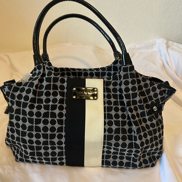 kate spade | Bags | Kate Spade Geometric Pattern Black And Cream Patent ...